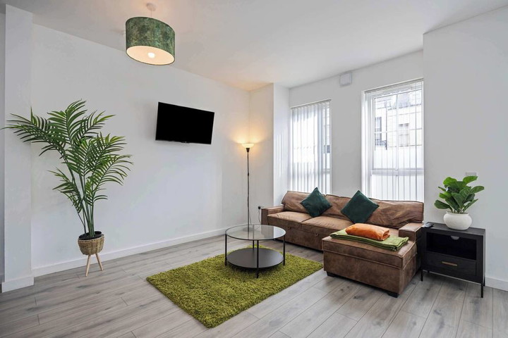 East Village 1-bed | Sleeps 4 | Free Parking - Belfast