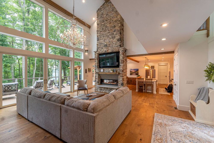 Luxury 6-bedroom House With New River Gorge Bridge View In Fayetteville - Fayetteville, WV