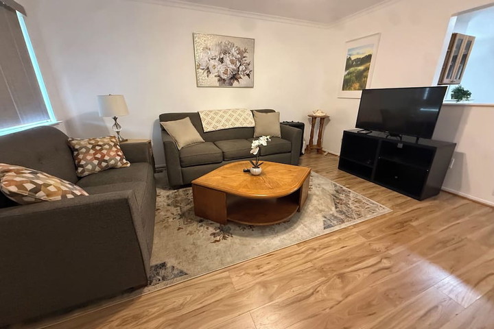 4 Bed 2 Bath Near Airport, Amazon, Hospital, Major Highway, Ann Arbor, Detroit - Livonia
