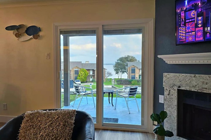 Lake Condo , Cozy And Modern 1 Bedroom 1 Bath. - Garland, TX