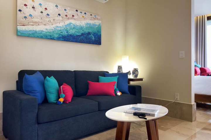 Bright, Modern King Studio Just Steps From The Beach - Puerto Morelos