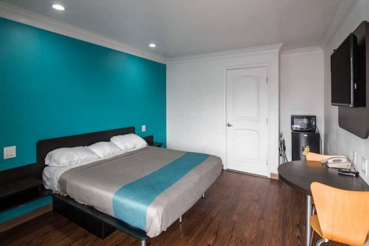 1 Lit King | Non-fumeur, Micro-réfrigérateur - Norwalk, CA