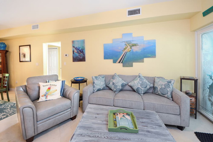 811 Mariner's Club | Luxury Resort Affordably Priced - Key Largo, FL