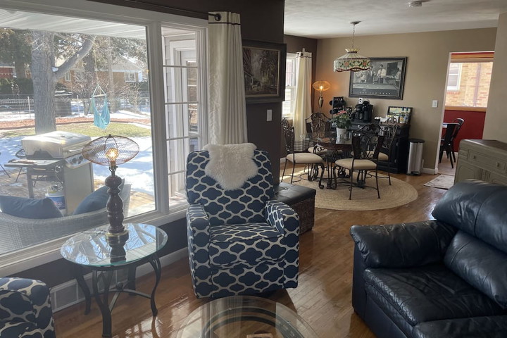 Rare Find! 4br, 2ba Home W/deck/grill/fireplaces. Pet Friendly W/ Fenced In By - Nebraska