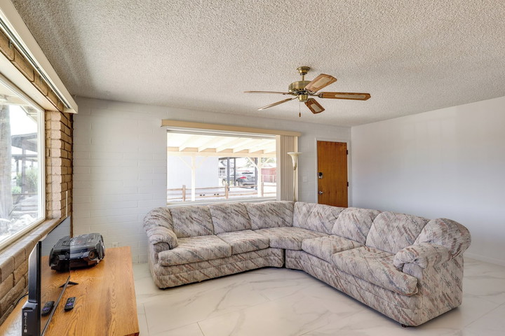 Riverfront Bullhead City Home W/ Mountain Views! - Bullhead City, AZ