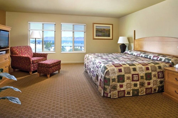 Bear Lake | Cozy Lake Retreat | Pool + Lake | 2br Queen - Utah