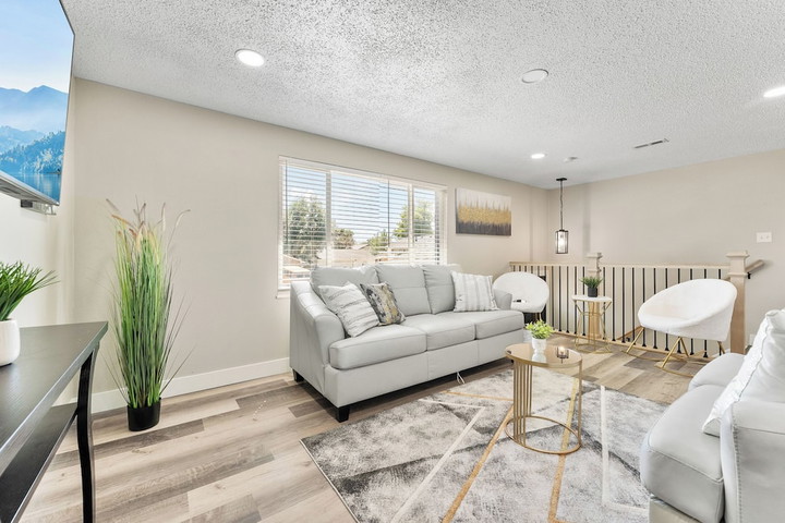 Remodeled And Furnished Home/near Stores/6 Guests - Erie, CO
