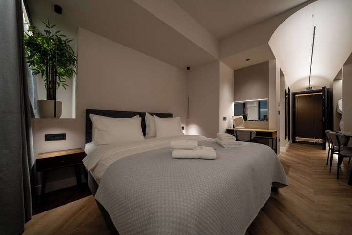 Suite With Spa Bath, Lux Suites Athens - Пирей