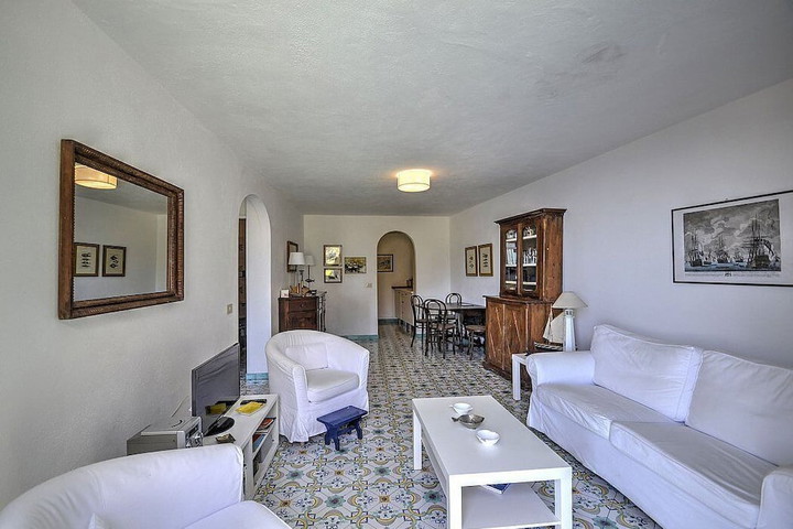 Villa Dolce: A Characteristic Apartment Which Faces The Sun And The Sea. - Positano
