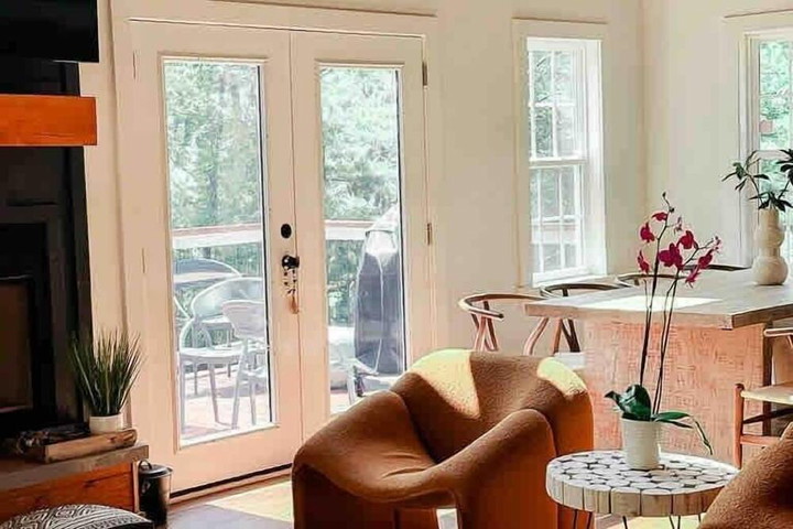 Luxe Modern Cabin Perched In Dahlonega Forest - Dahlonega, GA