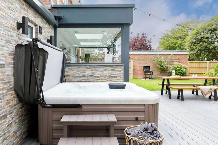 Coastal Retreat For 10 With Hot Tub - West Wittering