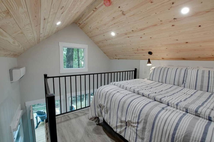 Breathtaking Treehouse With Barbecue And Hot-tub In Scottsboro, Alabama - Alabama