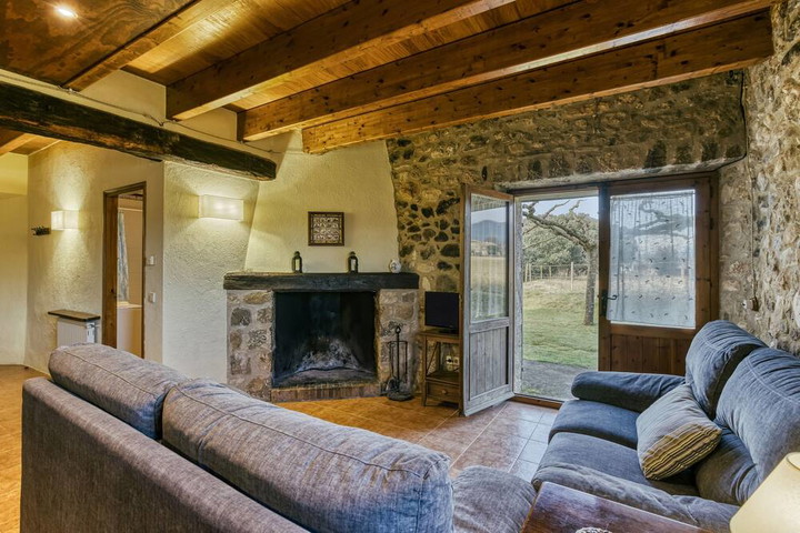 Country House 'Cal Tort' With Mountain View, Private Pool And Wi-fi - Besalú