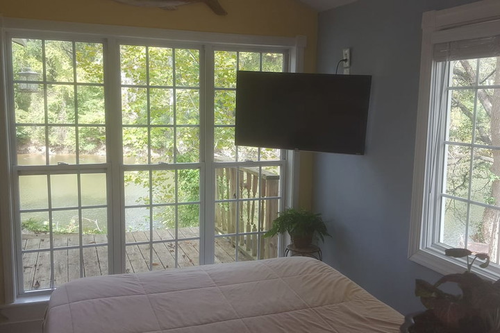 River Views From Bed! Walk To Uptown & Ecu - Greenville, NC