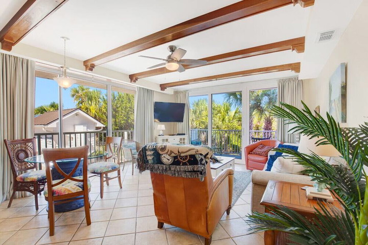 Beachfront Condo W Ocean Views And Pool - Tybee Island
