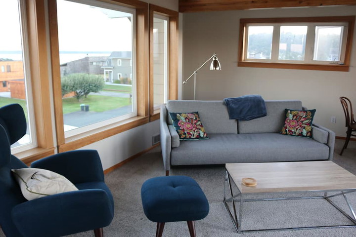 Elegant Get-away With Breathtaking Views Of The Water, Beach, And Wetlands - Whidbey Island, WA