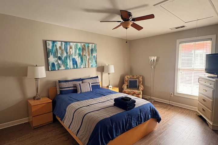Carriage House With Modern Kitchen Downtown On Perry Lane - Savannah, GA