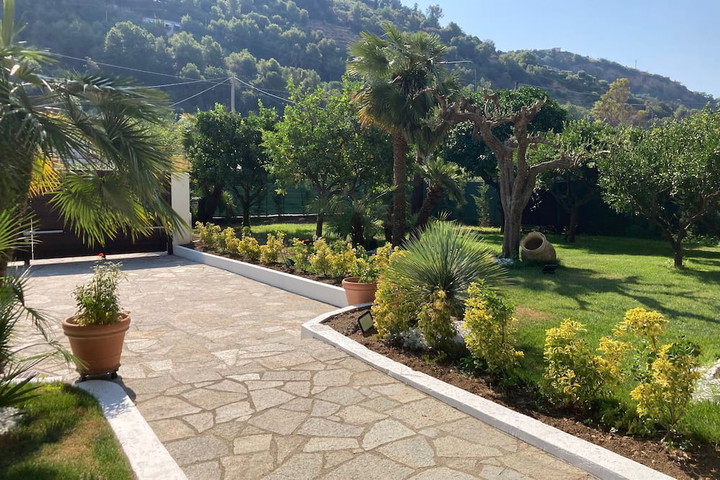 2 Bedroom Apartment With Private Pool, Tennis & Padel, Near The Sea - Ventimiglia