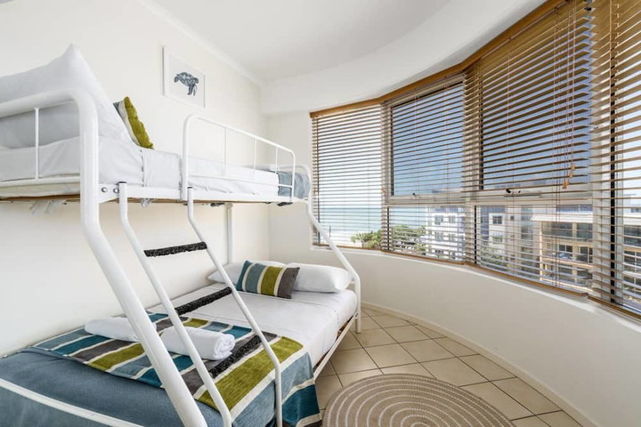 2 Bedroom Poolside Rooftop No Balcony - Sunshine Coast