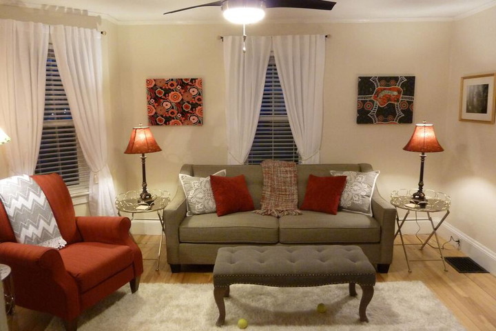 Portsmouth  Hermoso Condominio De 2 Dormitorios. Buena Ubicación. Corto Paseo A La Plaza Del Mercado. - Kittery, ME