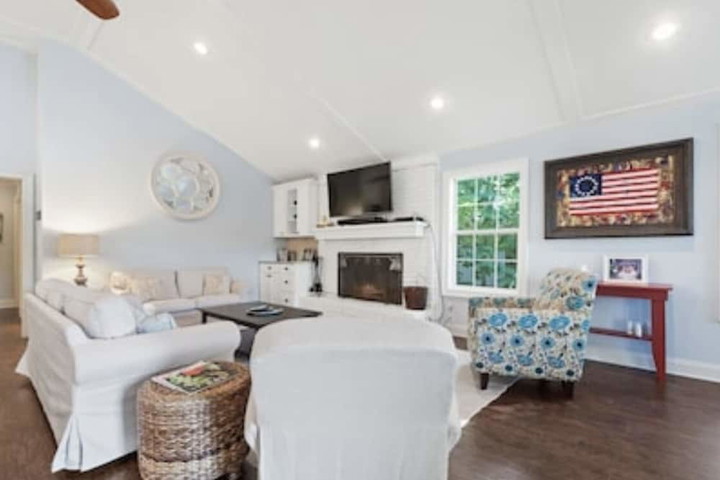 New Owners: Family Lakefront Retreat: Huge Dock/kayak/fish/fire Pit/amenities - Milledgeville, GA
