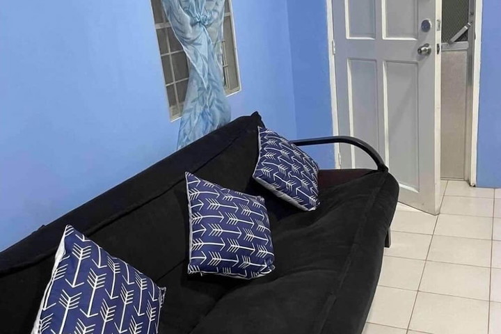 Tworms,unliwifi,1ac Room 1singlebunk,wholehouse,easy Access To Malls Etc. - Valenzuela