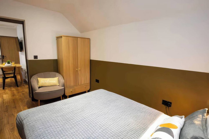 White Willow Apartment, With Hot Tub In Llanrwst - Penrhyndeudraeth