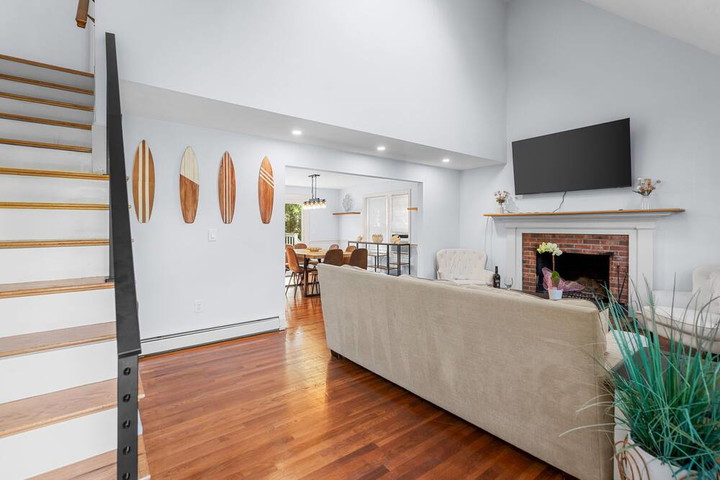 Mashpee Gem With A Private Yard, Volleyball, Bbq And A Fire Pit! - Falmouth, MA