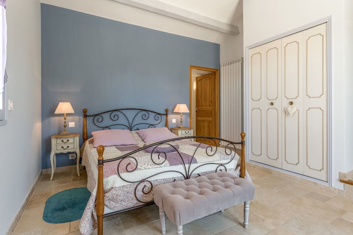 Chambre « Marcel Pagnol », La Bastide Des Mereuilles Avec Terrasse Privée, Wi-fi Et Climatisation - Orange