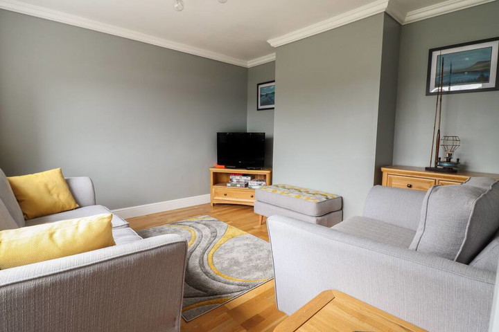 Craig Yr Ronwy, Pet Friendly, Character Holiday Cottage In Bala - Bala, UK
