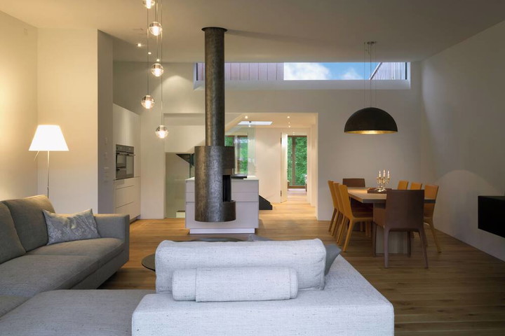 Luxurious Duplex Apartment With 4 Bedrooms Available For A Max. 8 Persons. - Laax