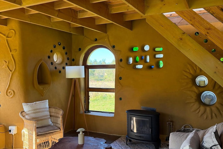 Cozy African Cob Cottage - Plettenberg Bay