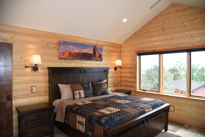 Beautiful Lodge With Private Pool, Hot Tub, And Pickleball Court - Utah