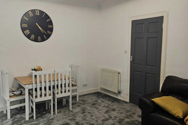 Spacious Family Apartment Comfortable Stay For All Ages - Dunfermline
