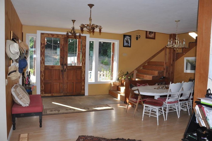 Views, Views, Views! Unique Rustic Mountain Home Overlooking Redwood Valley! - Humboldt County, CA