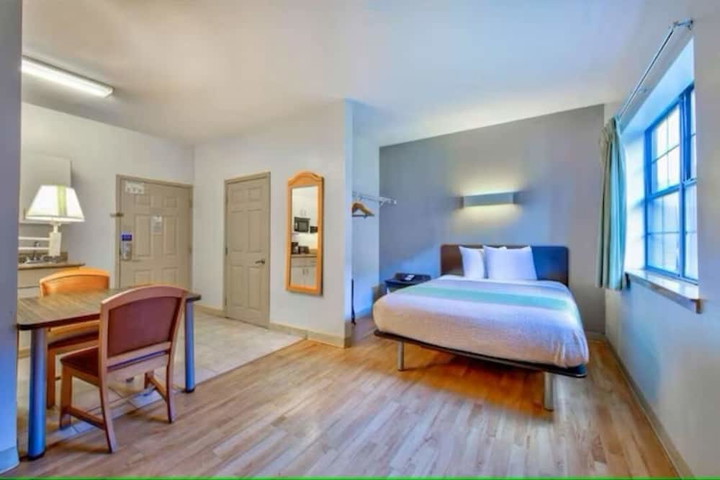 Comfortable Room W/ Private Bath Ideal For Families Near Beaumont Attractions - Beaumont, TX
