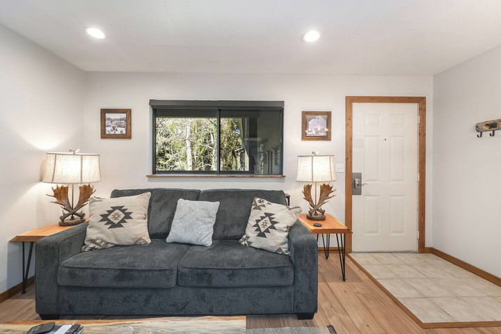 New! Cozy Condo At Marina Cay | Flathead Lake, Glacier & Bigfork Village - Bigfork, MT