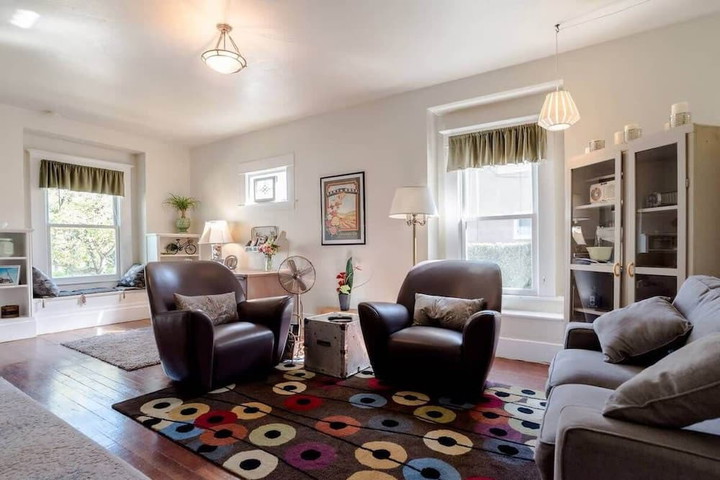 Downtown Retro Bungalow Dog Friendly - Santa Rosa, CA