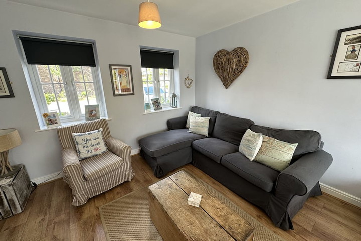 Stunning Coastal Cottage - Sleeping 5 In 2 Bedrooms - Pool And Beach Access Included. - Yorkshire