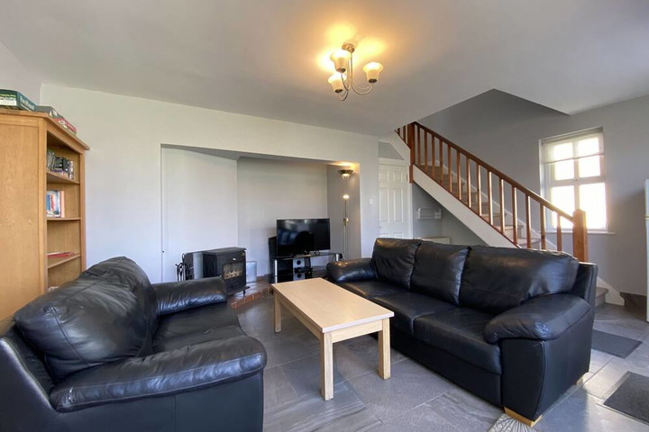 Cottage 470 - Clifden - Sleeps 5 Guests  In 3 Bedrooms - Clifden