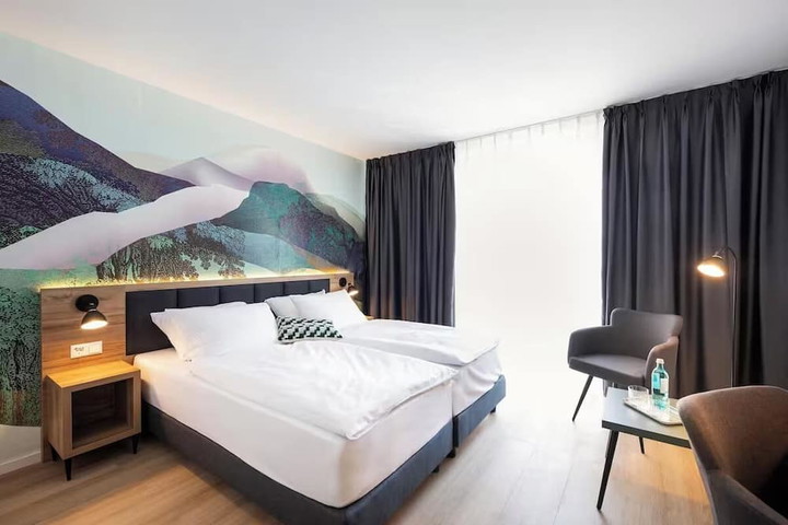 Superior Twin Room | Half Mile To Schloss Schwetzingen | Pets Are Welcome - Hockenheim