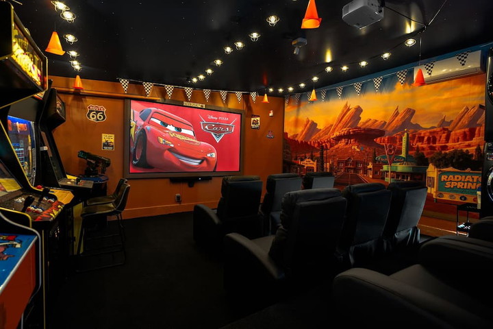 Enchanted Dreams: Theater, Arcades, Playground + - Buena Park, CA