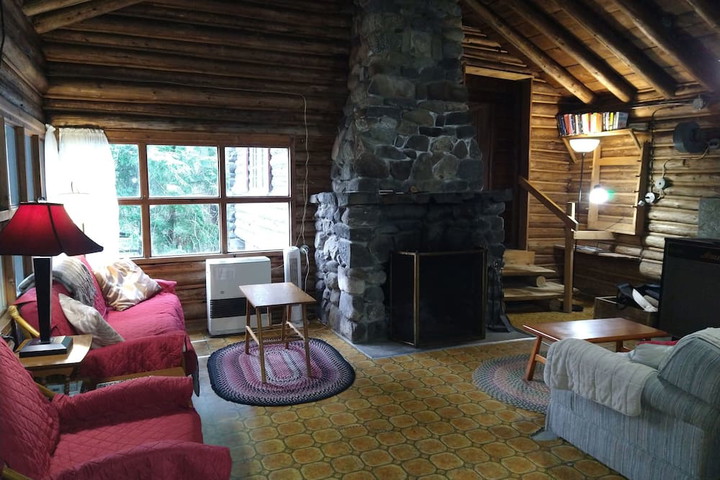 Rustic, Split-level Log Cottage, River-view, Pet-friendly, Downeast Maine - Maine