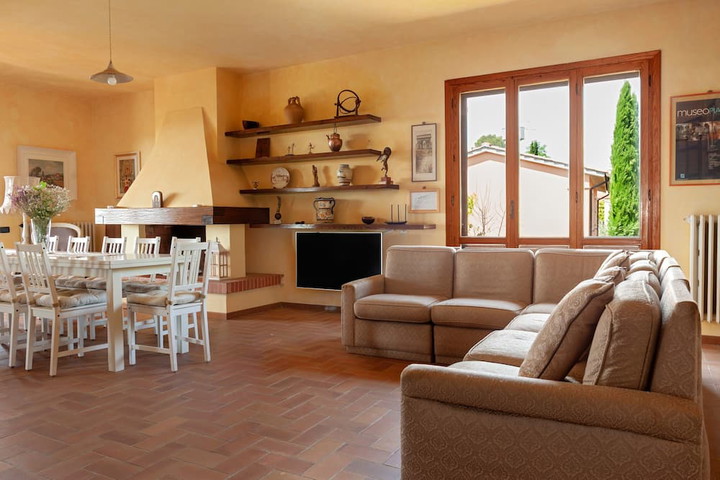 Villa Avec Piscine Privée, Wi-fi Et Climatisation à Treggiaia - Pontedera