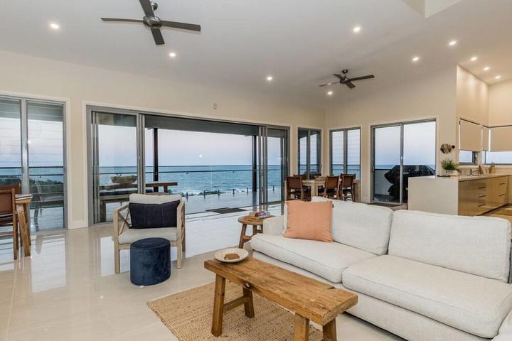 Red Rock Beach House  - Sunrise1770 - Agnes Water
