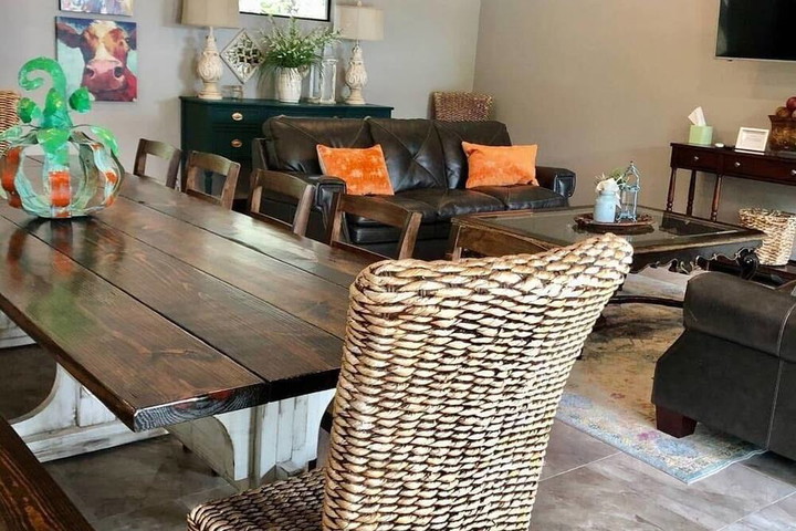 ** New Listing** Absolutely Stunning Home With A Pool And All The Amenities. - Concan, TX