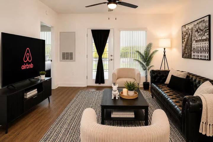 The Tuxedo 2bd Stay In Kissimmee With Fitness Room, Free Wifi, Free Parking - St. Cloud, FL