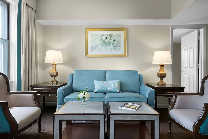 A Few Minutes Walk From World Chess Hall Of Fame! W/ Pool, Parking & Cinema! - Kirkwood, MO