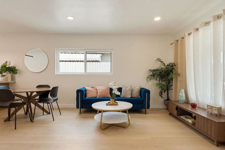 Sun Chaser | Pool | Spacious Home | Parking - Downey, CA