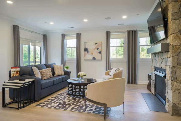 Hilltop | Village Suite - Charlestown, RI